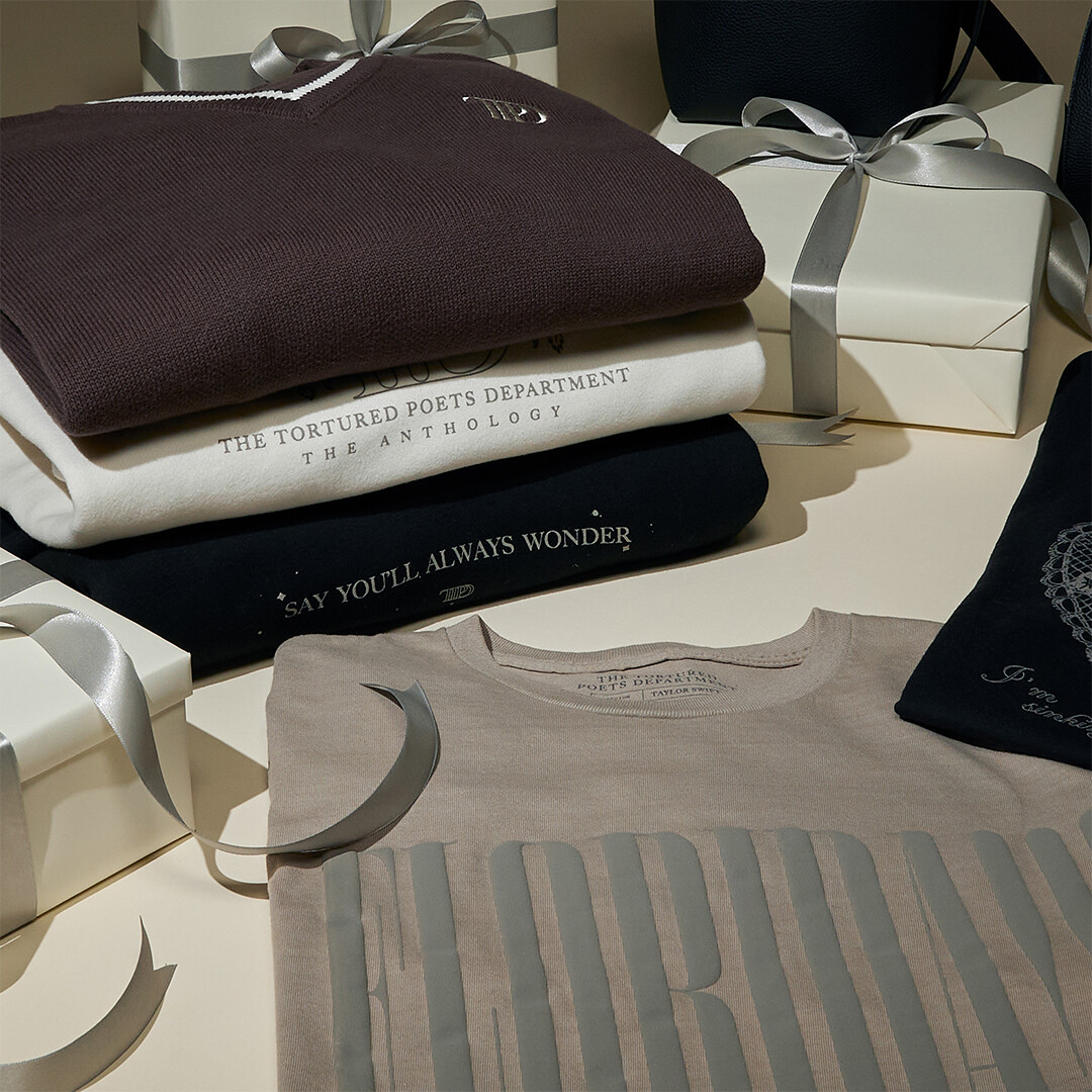 TTPD V-Neck Cropped Sweater – Taylor Swift